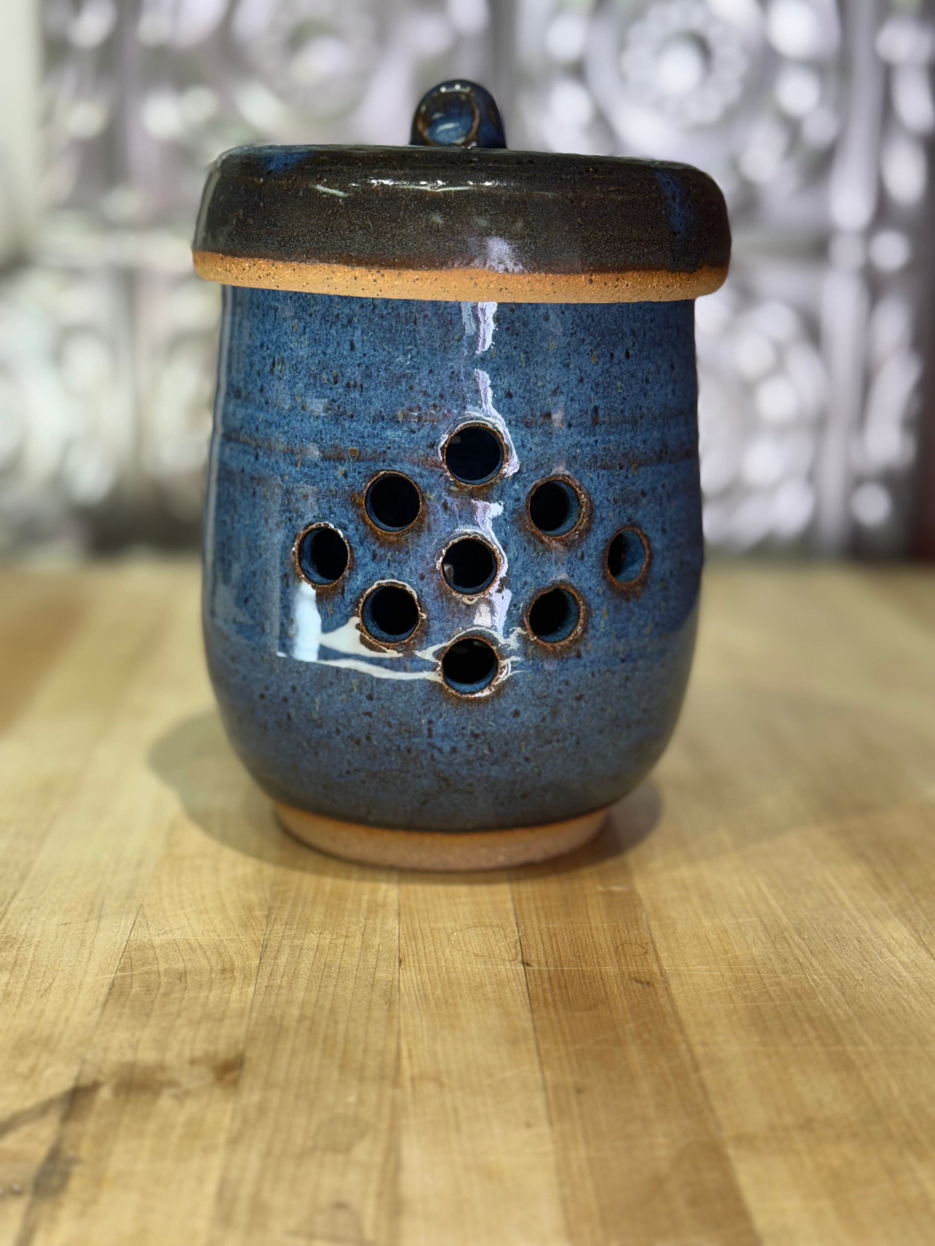RISING FOREST GARLIC KEEPER- BLUE – Vermont Kitchen Supply